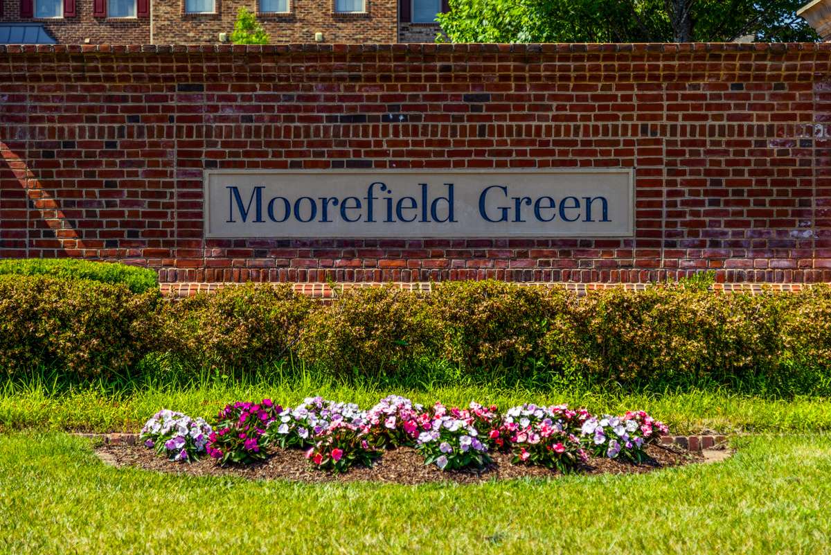 Landscaping Around Signage: 7 Tips To Improve Your Outdoor Signage