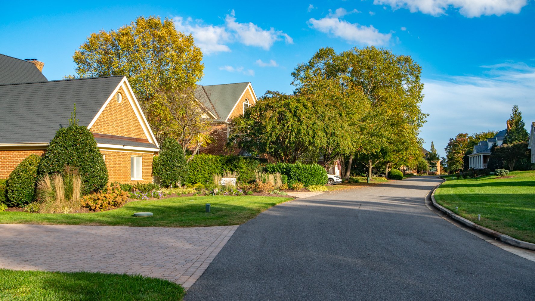 The Essential HOA Landscape Maintenance Guide for Board Members